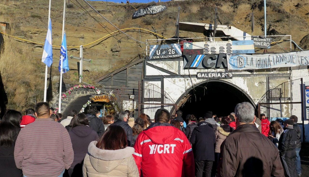 La Cuenca Carbonífera recordó a los 14 mineros fallecidos en la ...