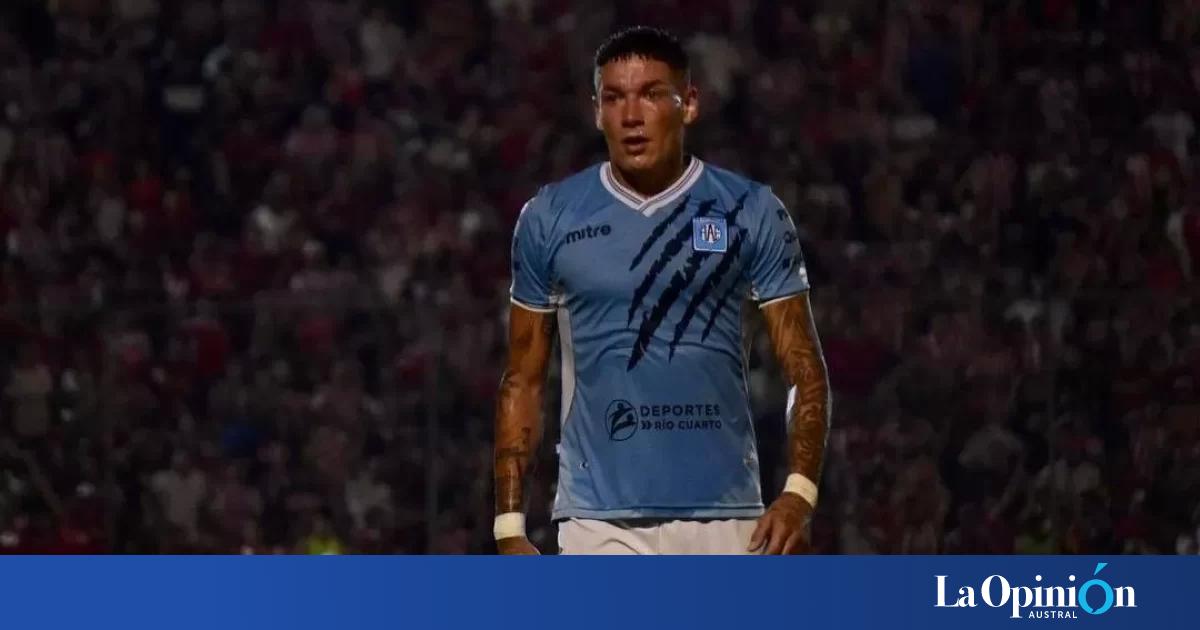 Renzo Reynaga, de Puerto Deseado, tras sus primeros pasos en Primera ...
