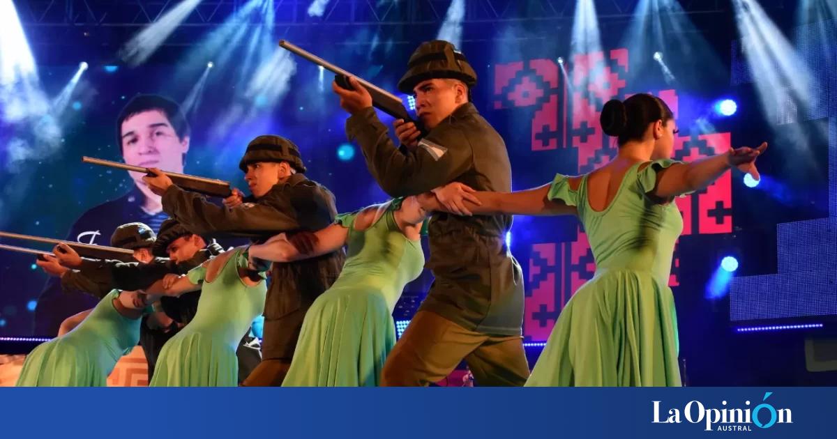 Video. La delegación de Santa Cruz brilló en Cosquín con “Malvina Nos ...