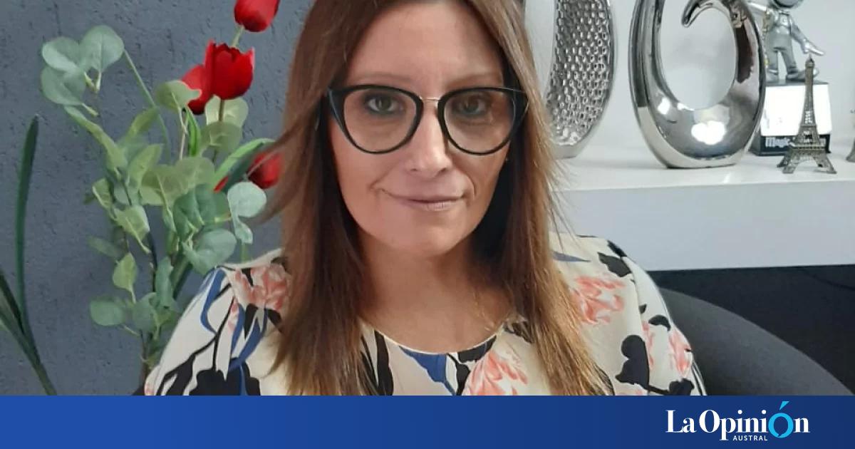 La escritora de Caleta Olivia María Elena Tapia relatará un cuento por ...