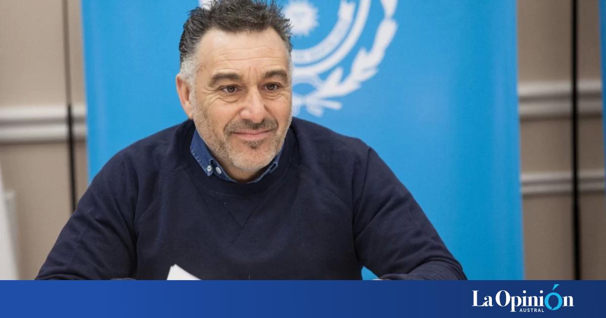 Leonardo Álvarez: “El trabajo es el principal ordenador social” | La Opinión Austral