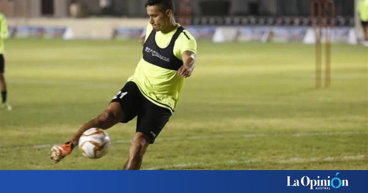 Raúl Becerra tuvo su debut en el fútbol de Qatar | La Opinión Austral