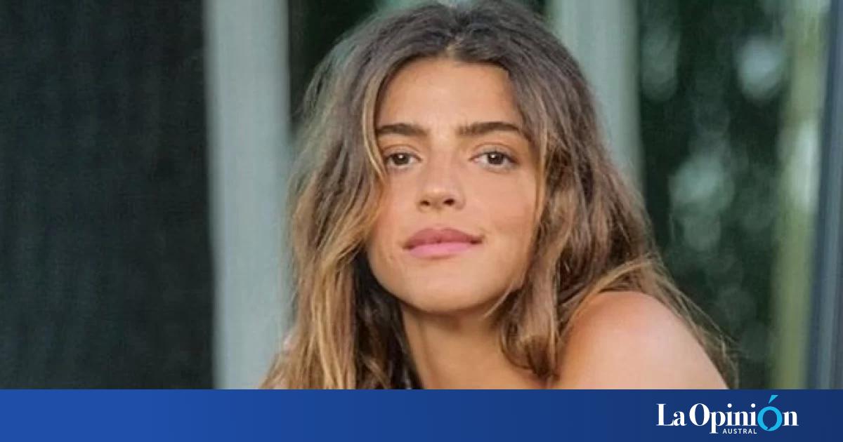 Calu Rivero posó sin ropa en la playa junto a una amiga con un fuerte mensaje | La Opinión Austral