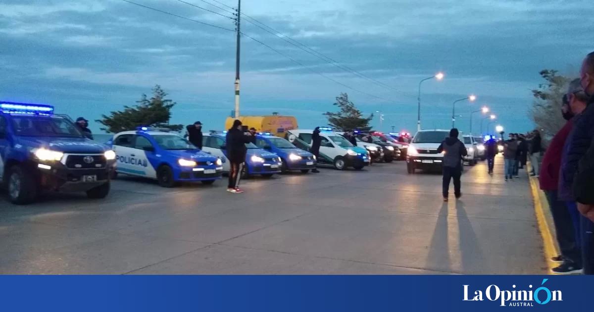 Fotogalería. Llegaron a Caleta Olivia los restos del comisario general ...