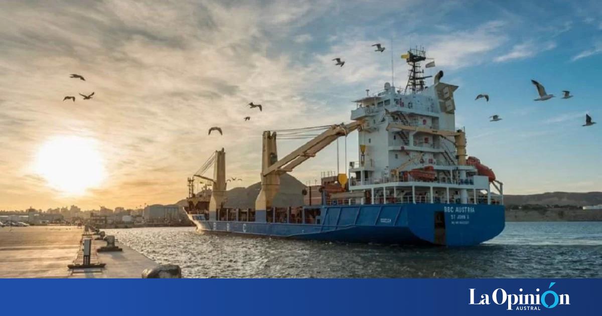 Ocho tripulantes del barco que llegó a Comodoro Rivadavia tienen ...