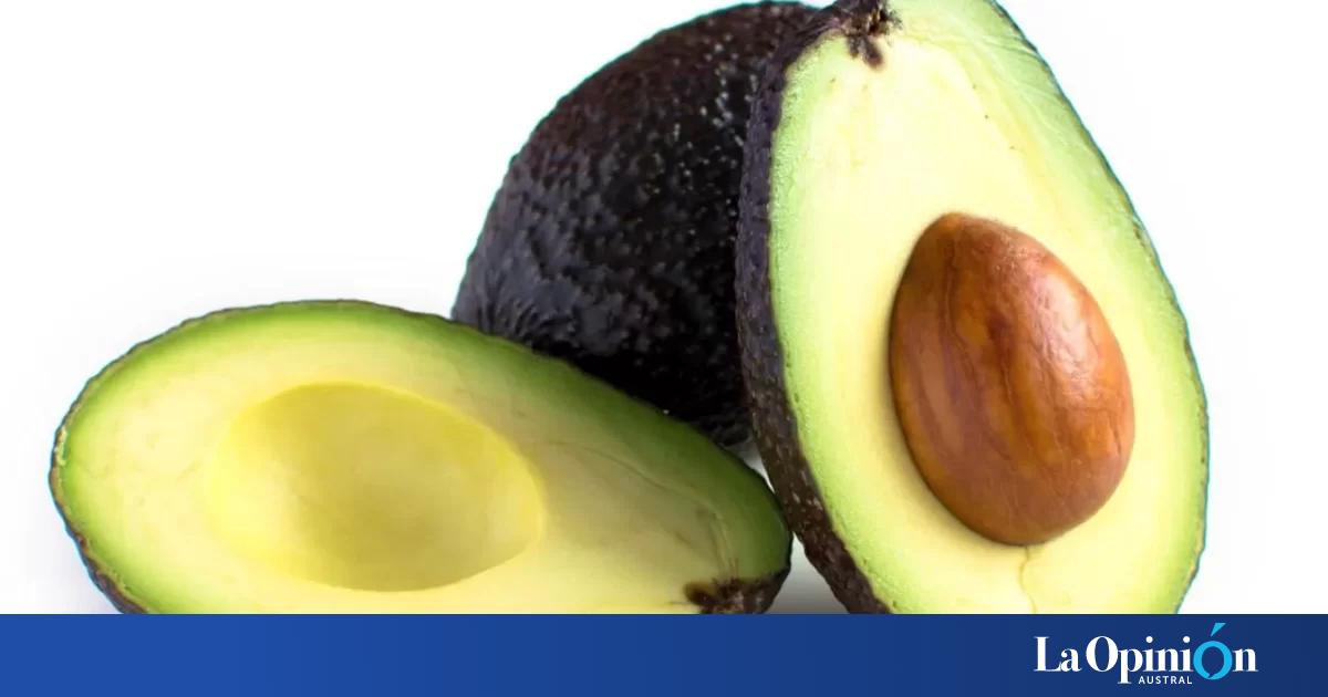 Cómo sacar el carozo de la palta en un simple movimiento con la mano ...