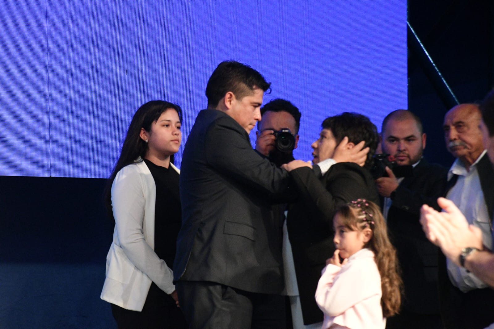 ¡Mirá las fotos!: así se vivió la asunción de Claudio Vidal | La ...