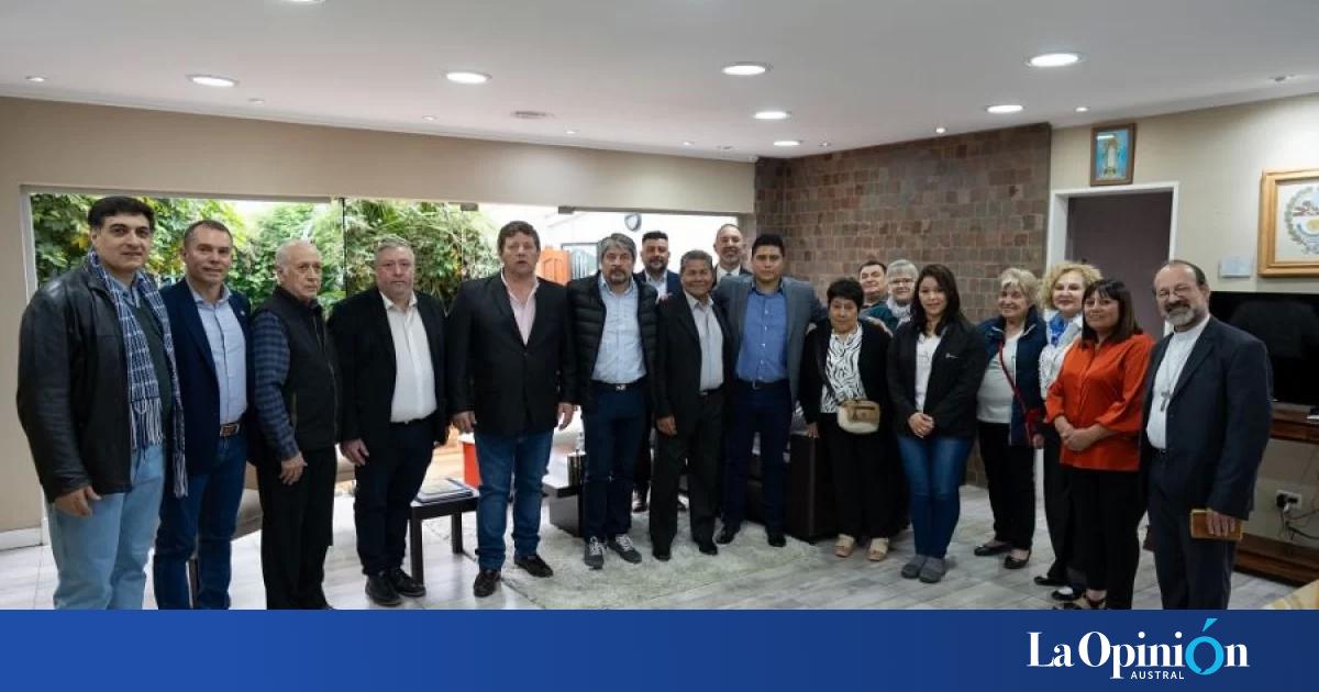 Claudio Vidal y su gabinete fueron bendecidos por pastores y el obispo ...