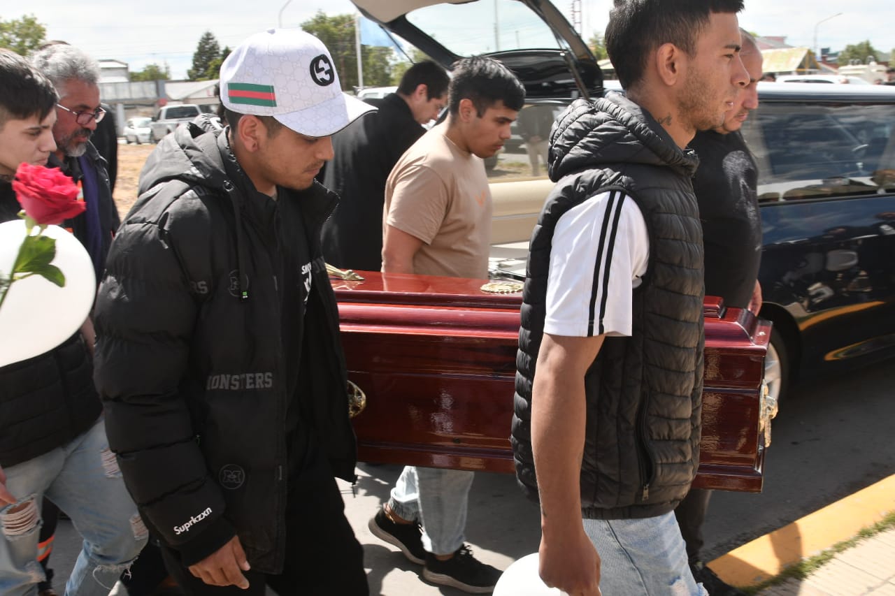 Una multitud despidió a Brianna Matulich en el cementerio de Río ...