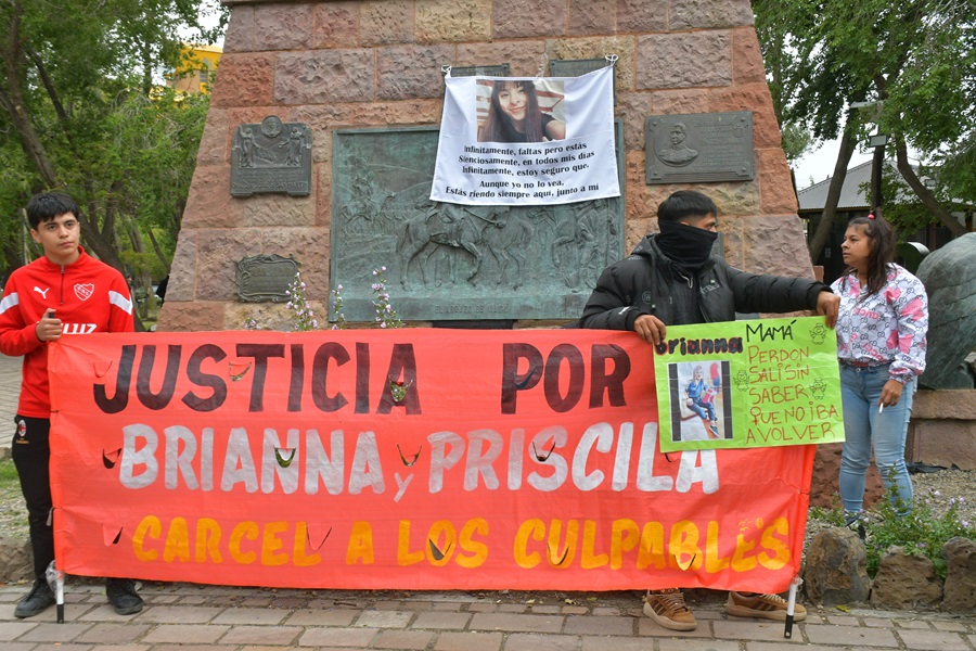 Movilización al cumplirse un mes de la muerte de Brianna Matulich ...