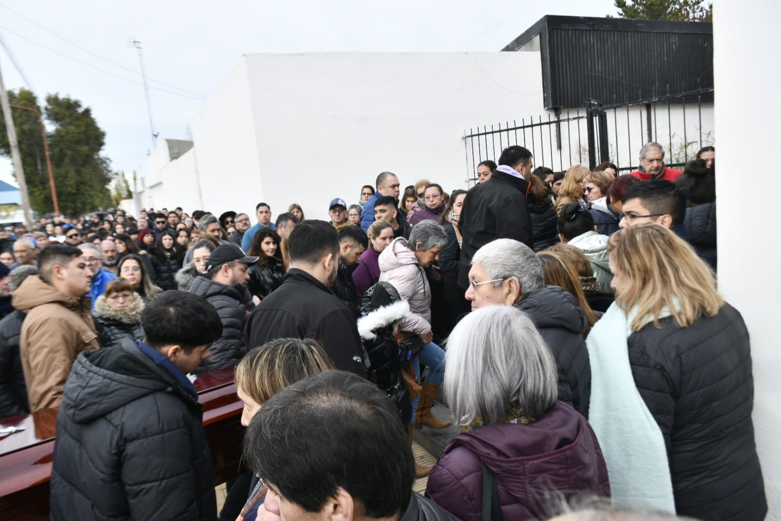 Una multitud despidió a Eluney, la niña de 11 años que falleció tras ...
