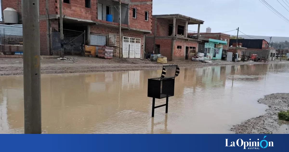 Temporal de lluvia dejó al descubierto la falta de obras en Comodoro Rivadavia | La Opinión Austral