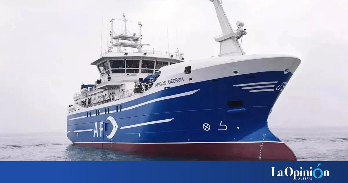 Se hundió un buque cerca de las Islas Malvinas y hay 27 tripulantes a ...