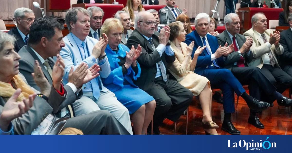 Chubut homenajeó a los padres de la Constitución Provincial en su 30 ...
