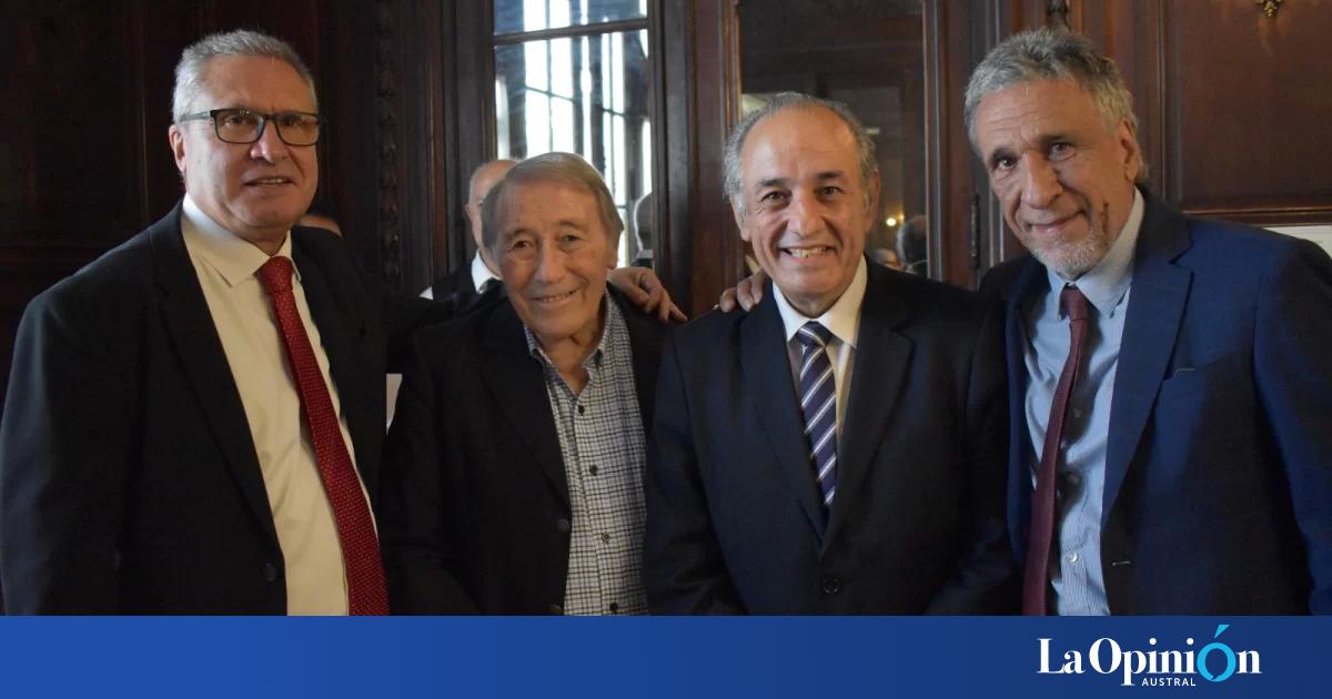 Se entregaron los premios “Decano Roberto Di Sandro” y “Democracia ...