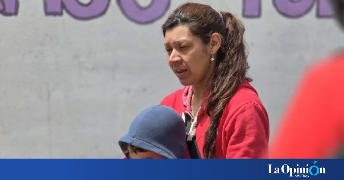 Búsqueda de Nayelly: la madre y sus compañeros piden por su aparición | La Opinión Austral