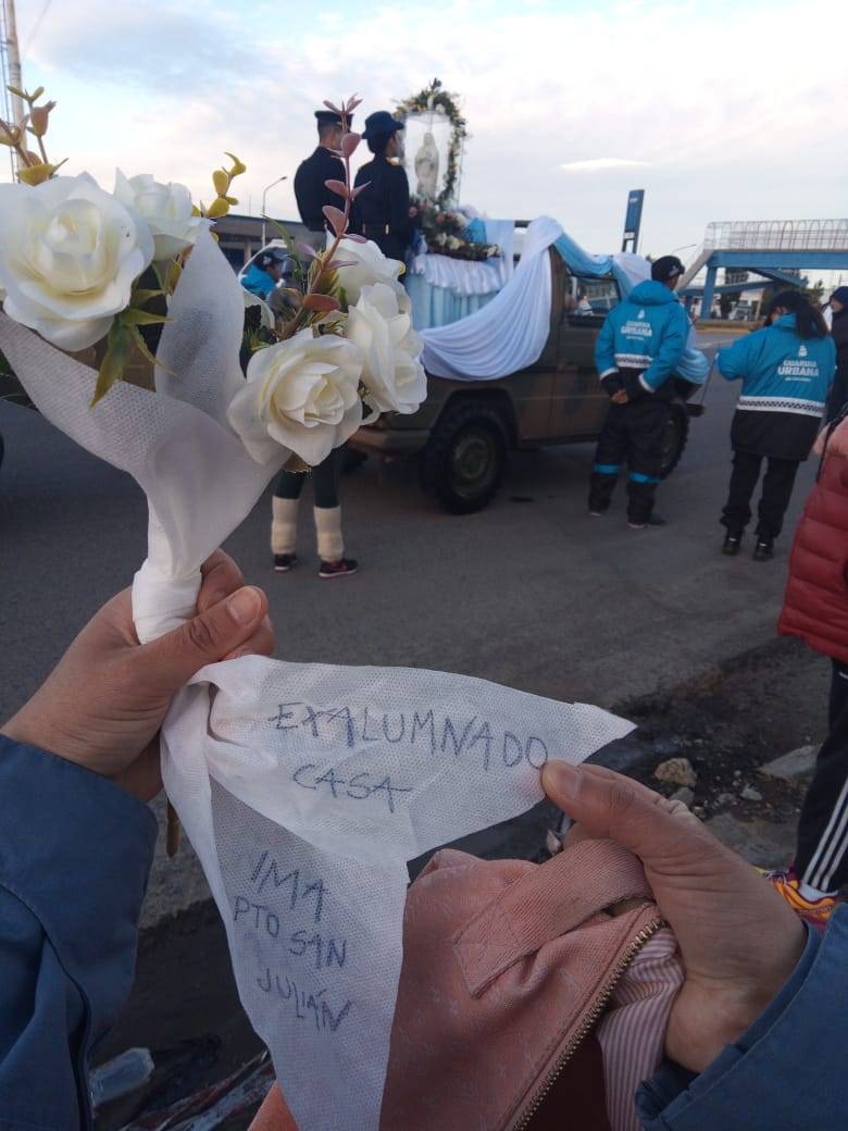 Desde las seis de la mañana, los fieles peregrinan a la Virgen de Güer ...