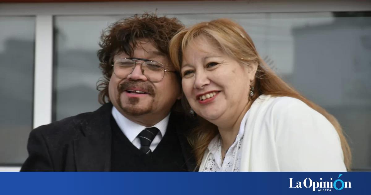 Rodolfo Valentín y Cintia Torres fueron la primera pareja en casarse en ...