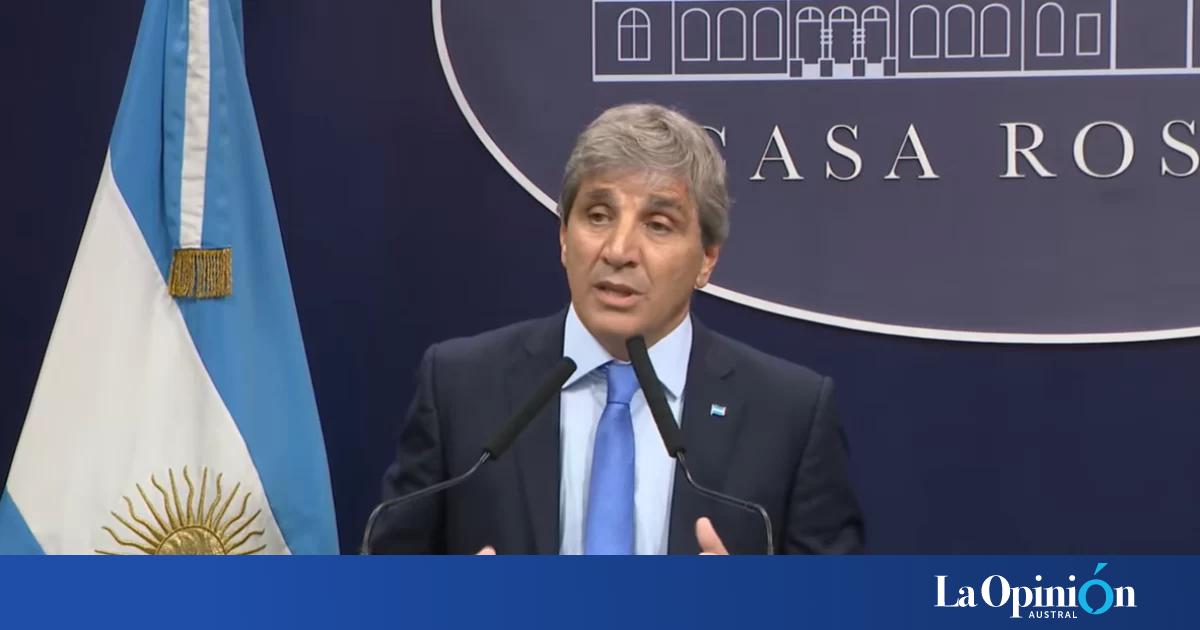 Luis “Toto” Caputo anunció el fin del cepo cambiario desde el lunes y ...