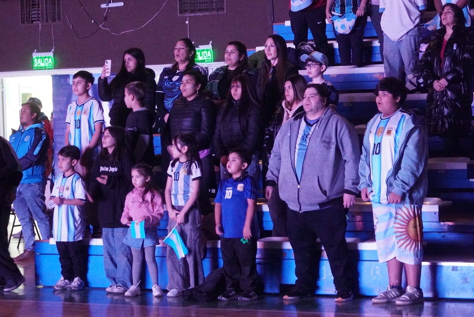 El Boxing Club vive una noche de ilusión y familia con Argentina 3-0 ...